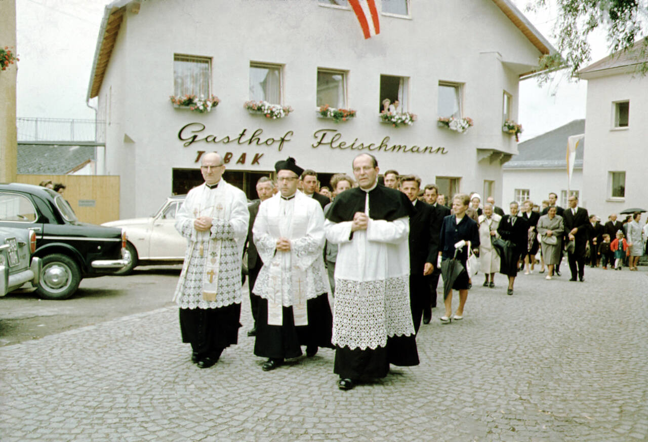 Festzug bei Primiz